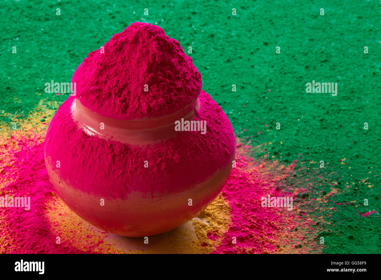Holi powder pot hi-res stock photography and images - Alamy
