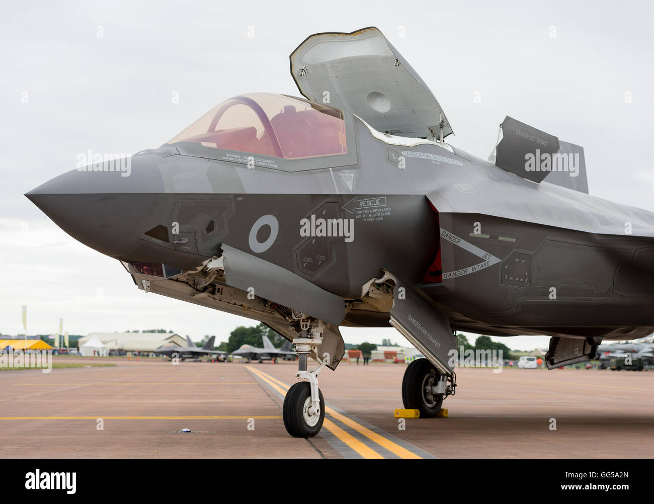Raf f35b lightning ii hi-res stock photography and images - Alamy