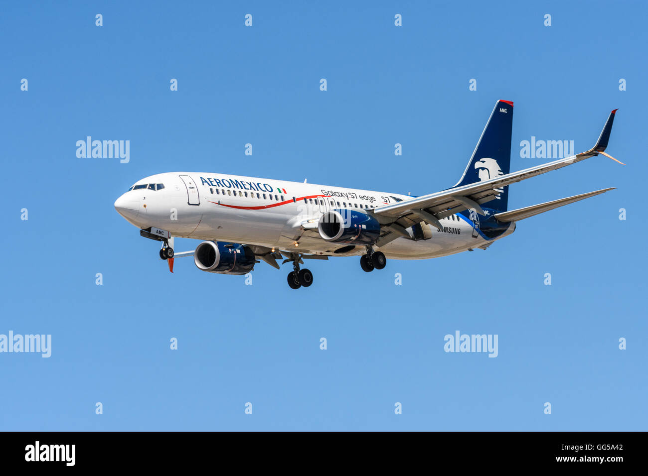 Side View 737 Stock Photos & Side View 737 Stock Images - Alamy