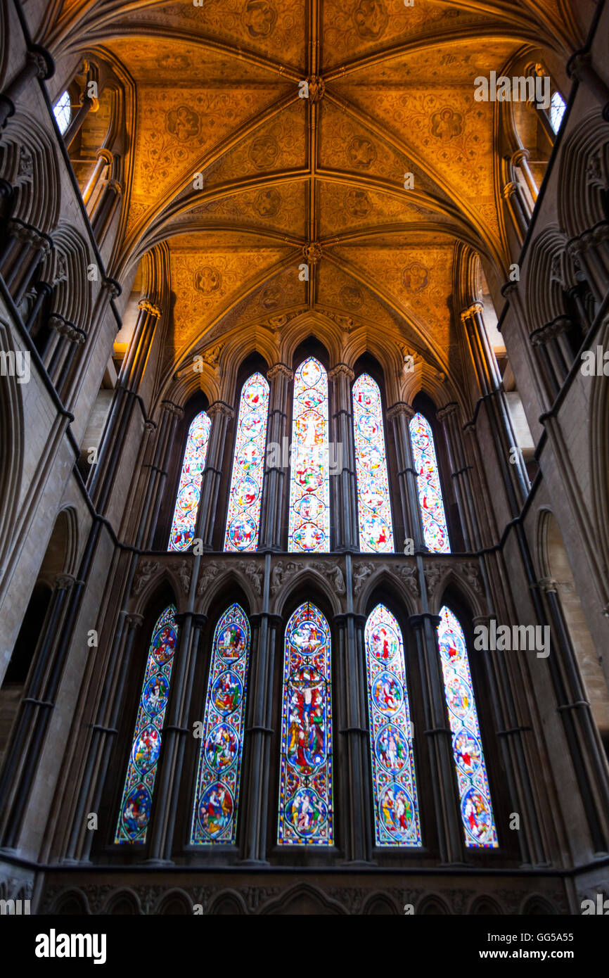Worcester cathedral window hi-res stock photography and images - Alamy