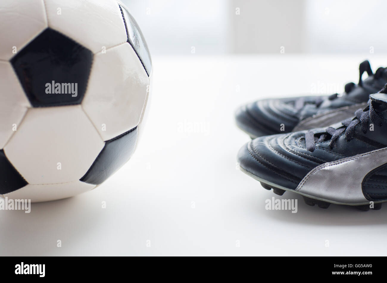 Football boot and ball hi-res stock photography and images - Alamy