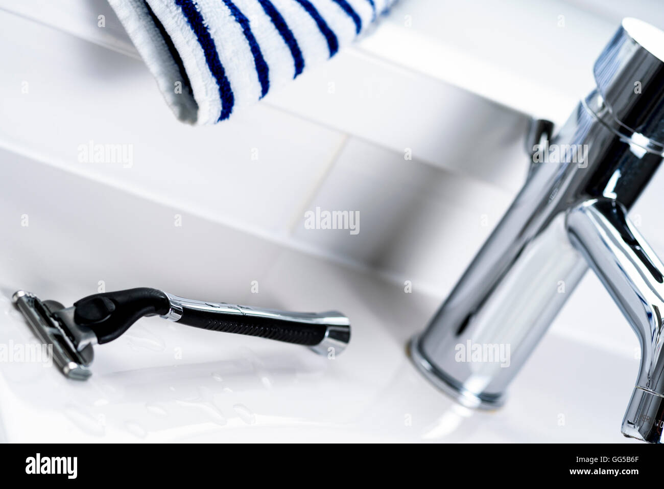 Wet shave safety razor Stock Photo - Alamy