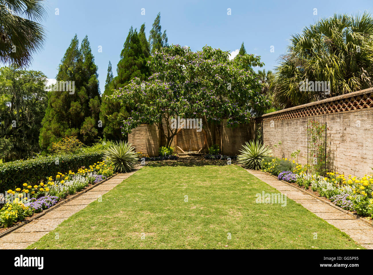 Octagonal door at the Bok Tower botanical garden in Winter Heaven ...