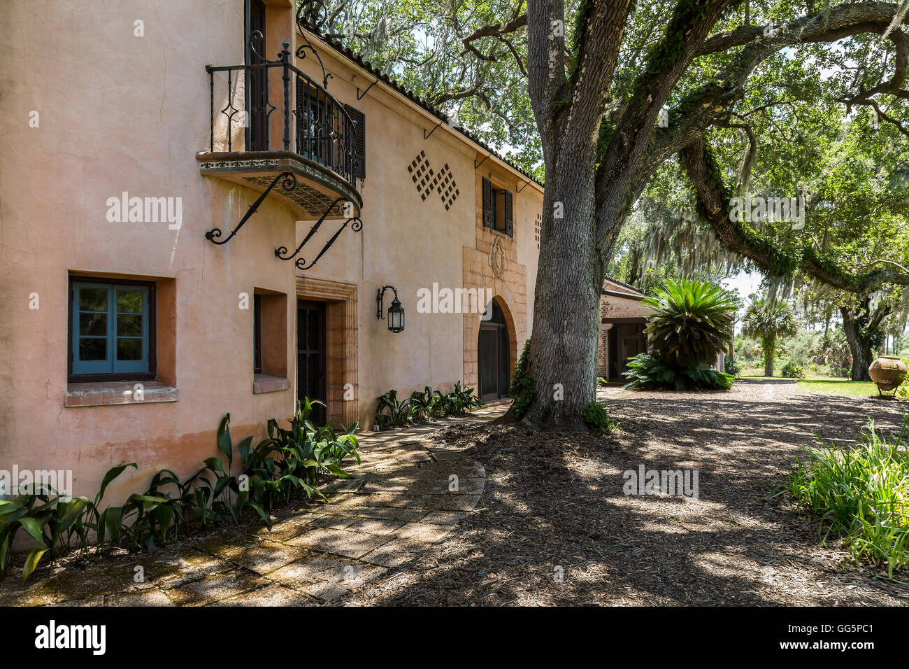 Big house at the Bok Tower botanical gardens Stock Photo - Alamy