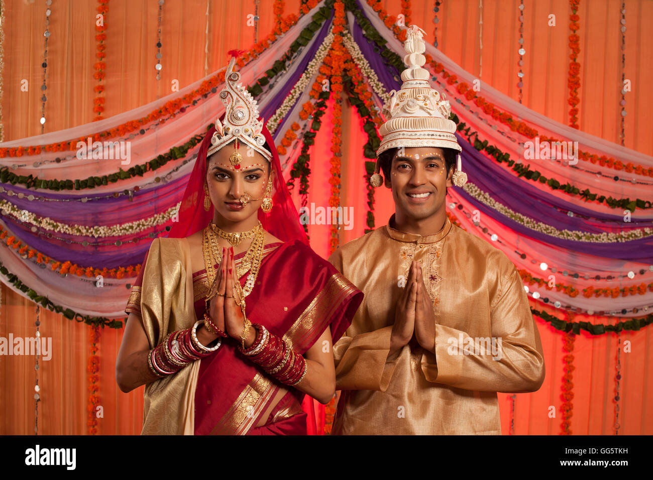 Bengali bride groom hi-res stock photography and images - Alamy