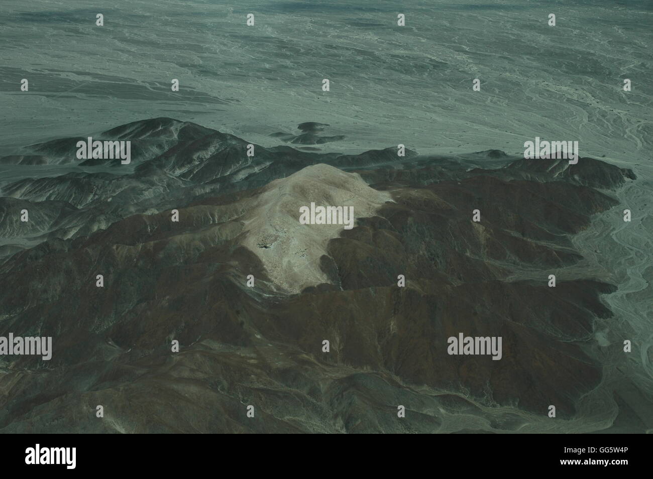 Nazca desert hi-res stock photography and images - Alamy