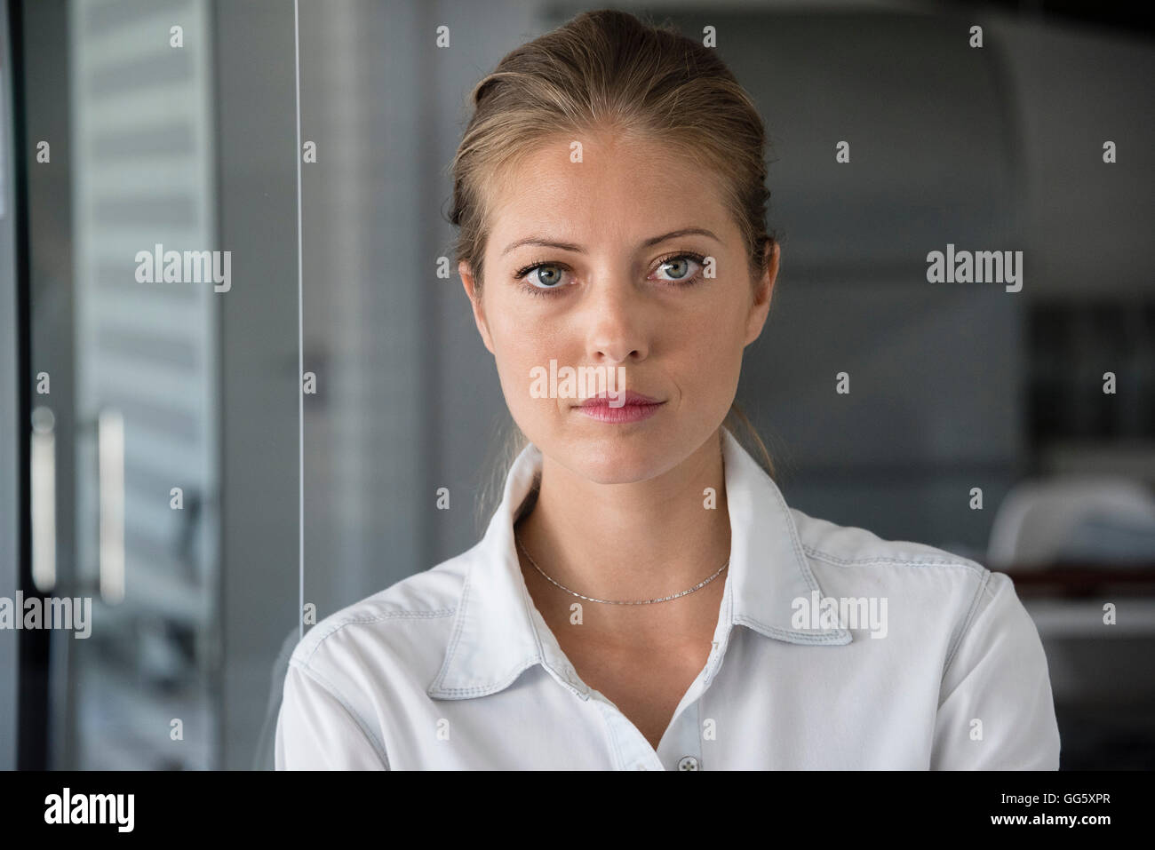 Serious woman portrait hi-res stock photography and images - Alamy