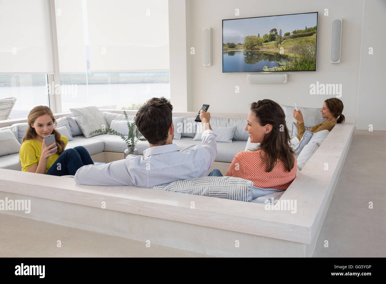 Different television channels hi-res stock photography and images - Alamy