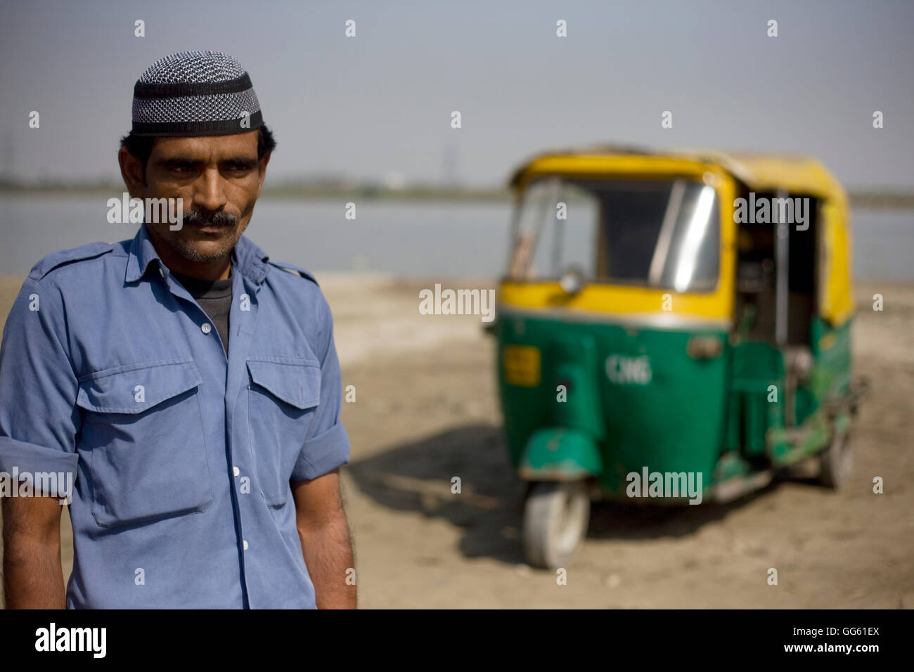 Rickshaw photographs hi-res stock photography and images - Alamy