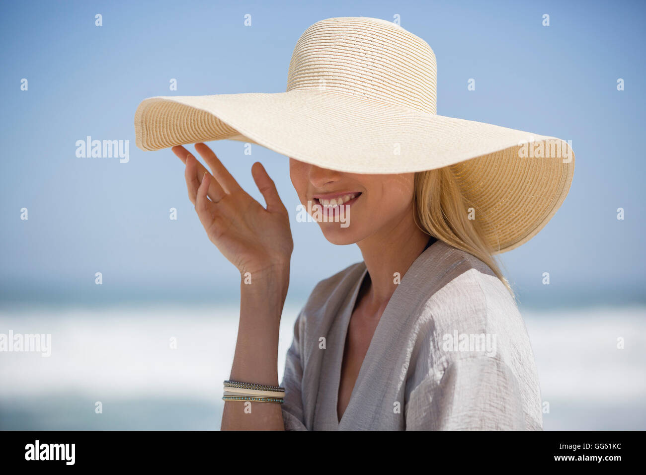 Woman Wearing Sunhat Beach High Resolution Stock Photography and Images ...