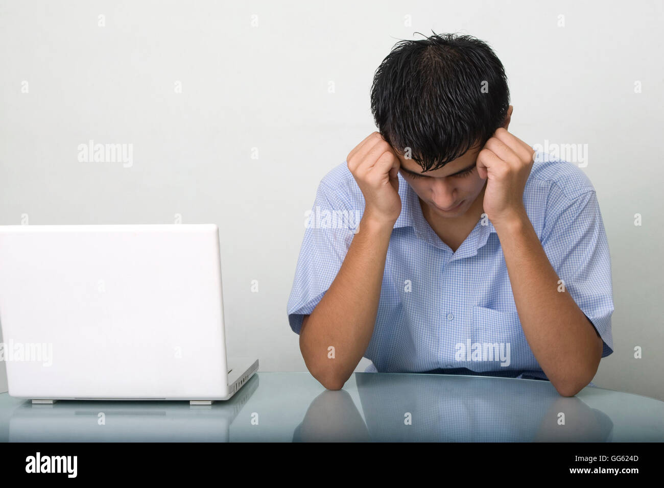 Deep Thinking Student High Resolution Stock Photography and Images - Alamy