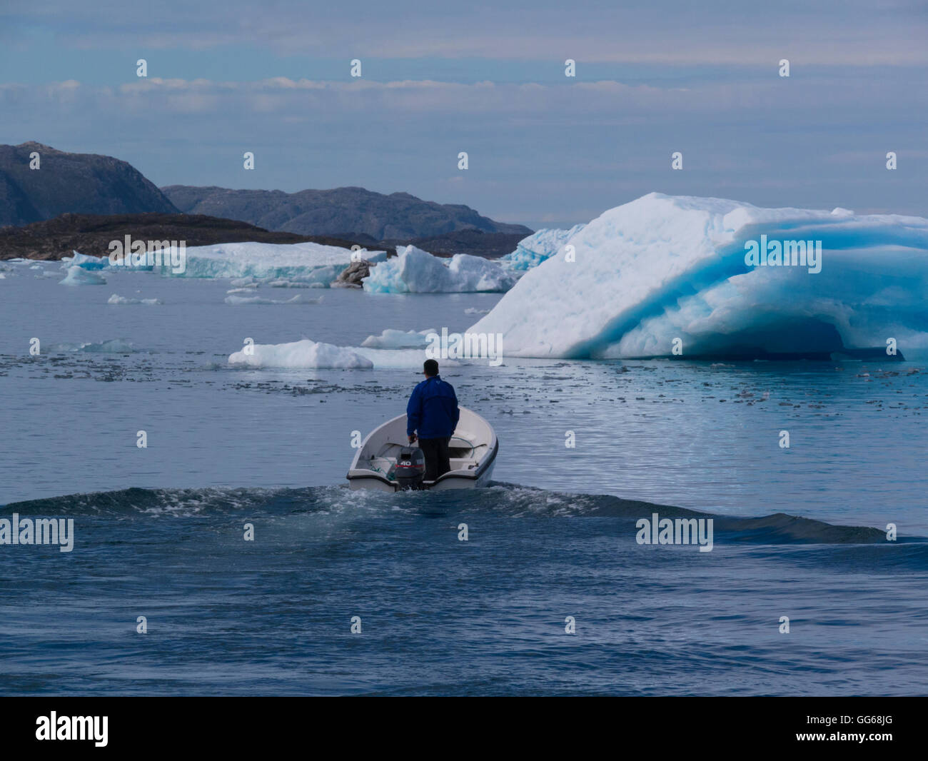 Inuit fisherman hi-res stock photography and images - Alamy