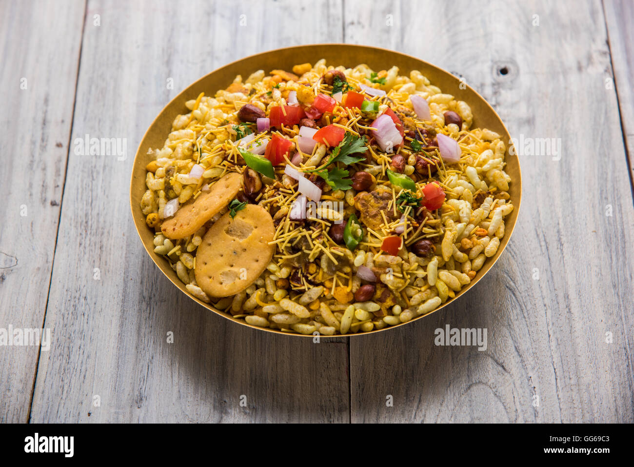 indian favourite chat or snack item Bhel or Bhelpuri Stock Photo - Alamy