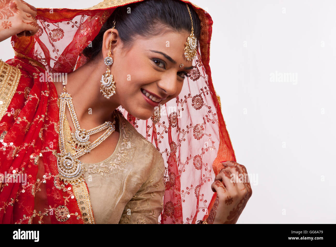 Portrait gujarati bride hi-res stock photography and images - Alamy