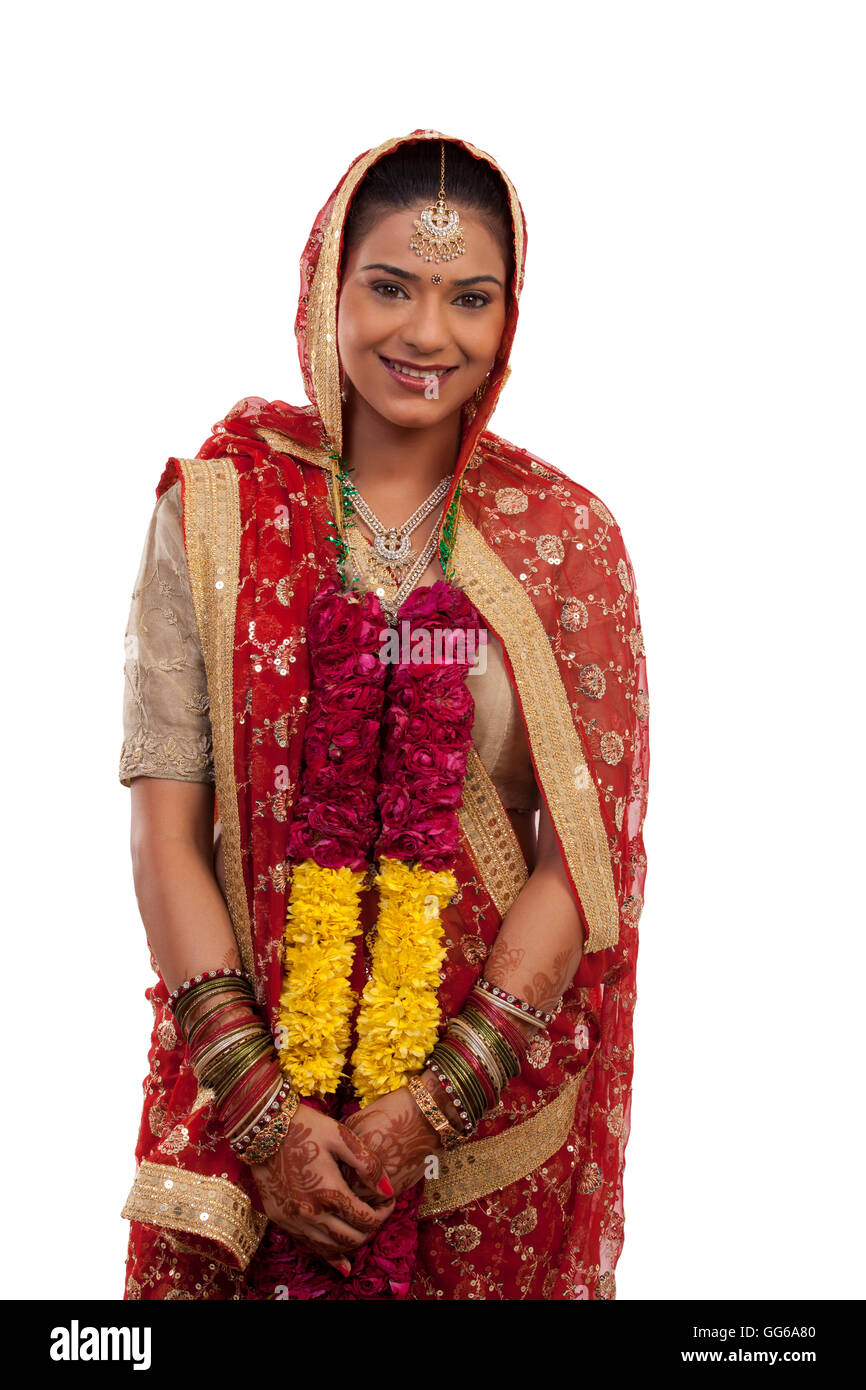 Portrait gujarati bride garland hi-res stock photography and images - Alamy