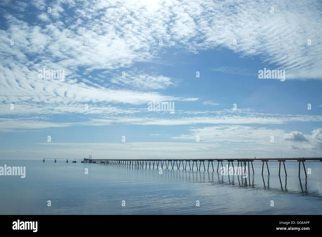 Oil jetty hi-res stock photography and images - Alamy