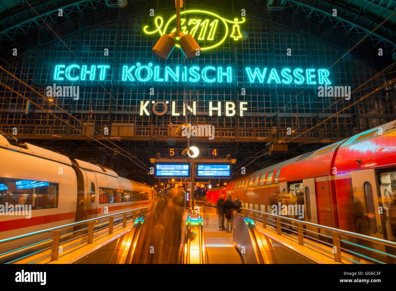 Central station, Cologne Stock Photo - Alamy