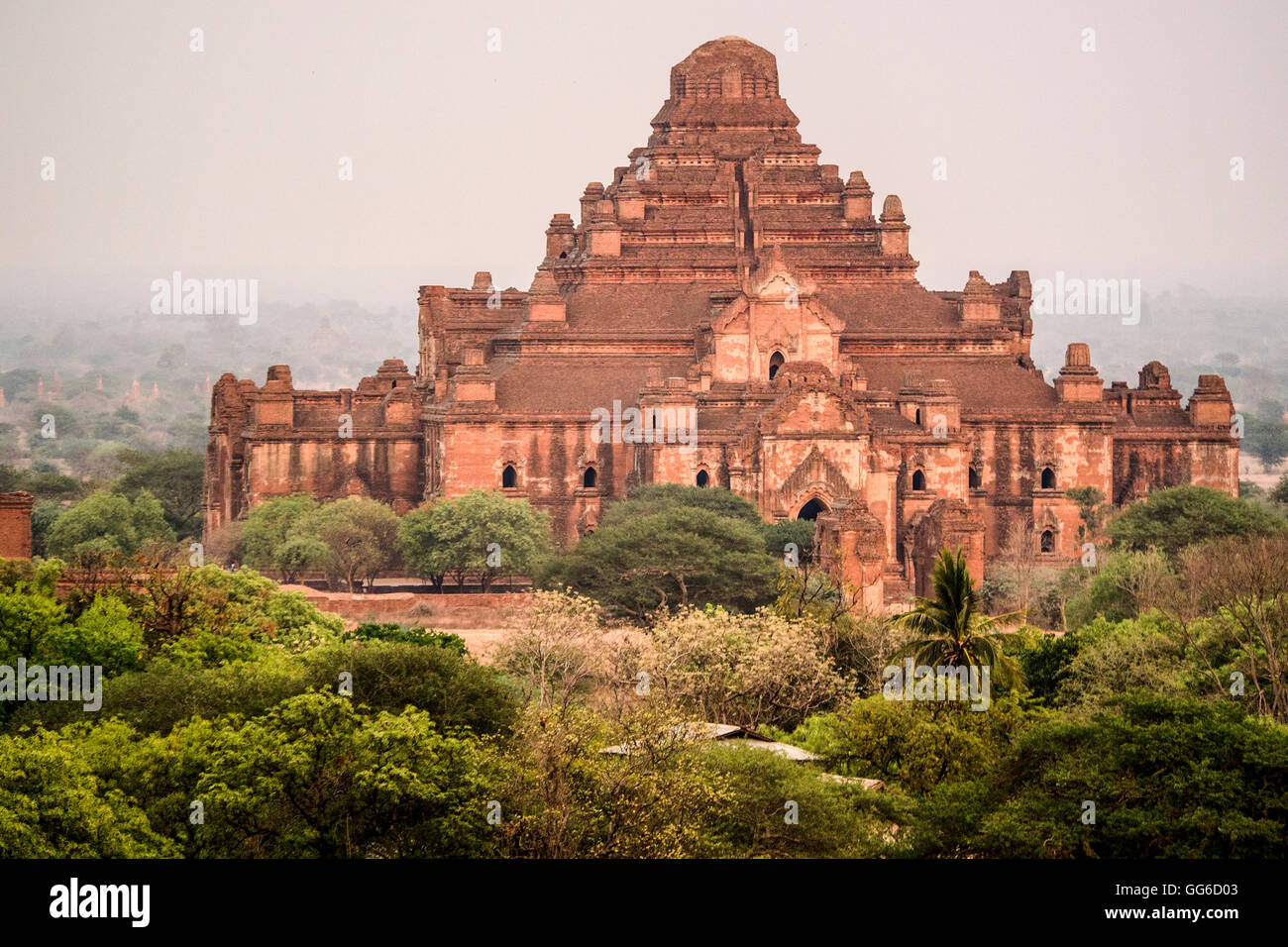 Ananda temple, Pagan, Myanmar Stock Photo - Alamy