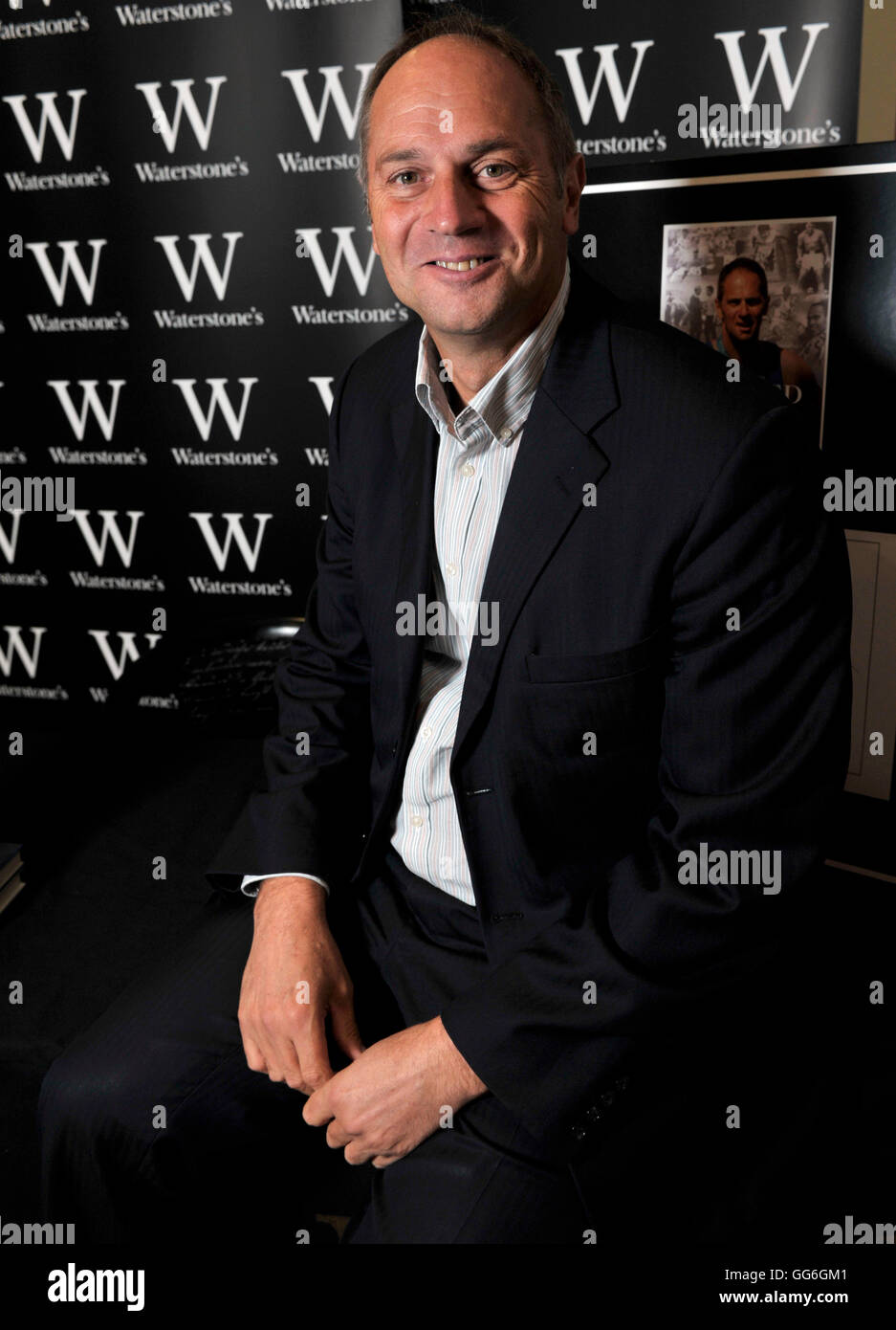 Book signing Steve Redgrave Sir Steve Redgrave promoting his new book ...