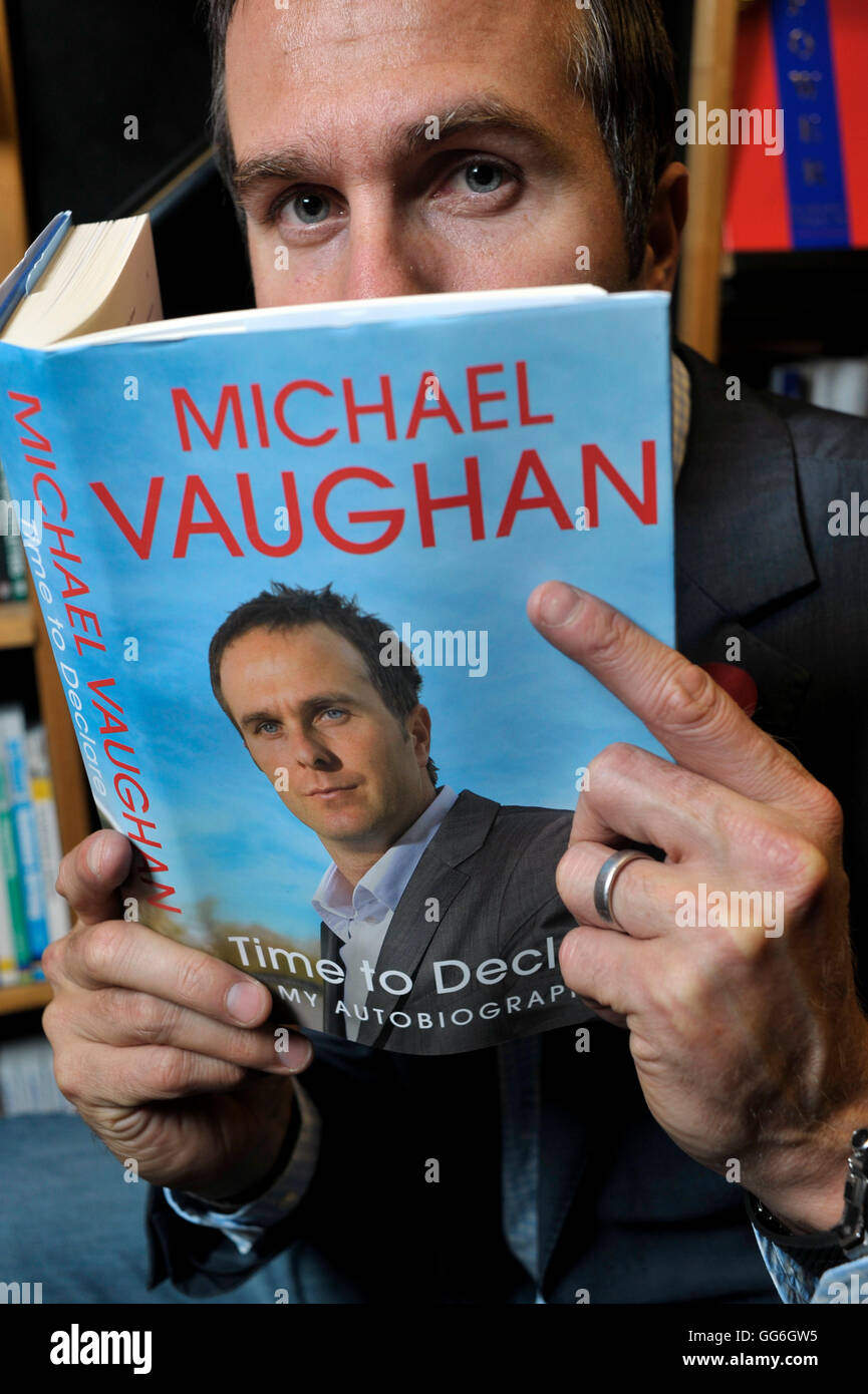 England and yorkshire batsman michael vaughan hi-res stock photography ...