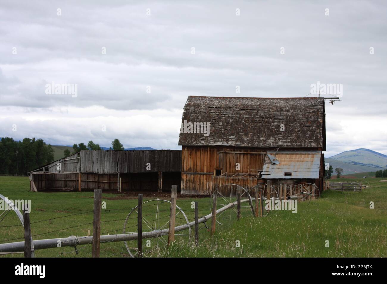 Faded red barn in rural Montana, USA Stock Photo - Alamy
