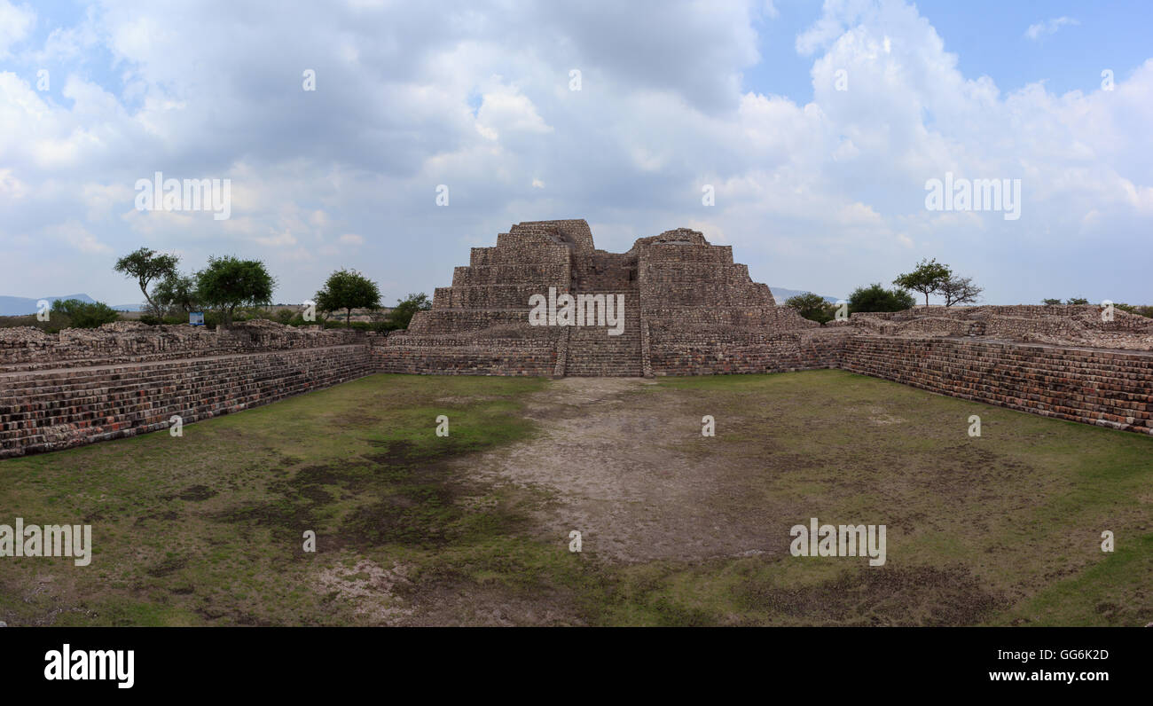 Aztec And Mayan Temples High Resolution Stock Photography and Images ...