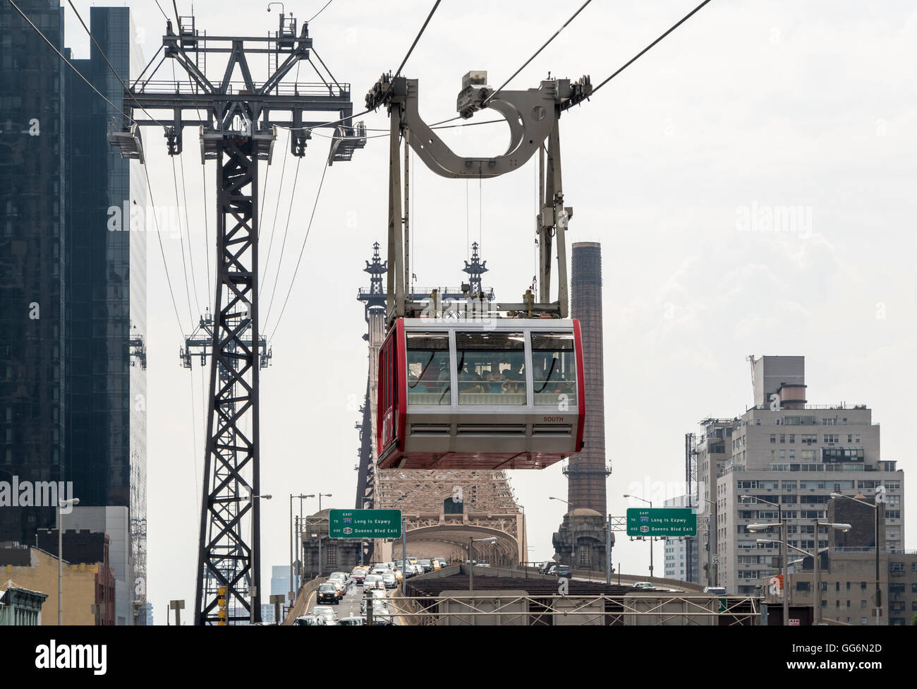 Roosevelt Island Tramway tram car just about to enter the Manhattan ...