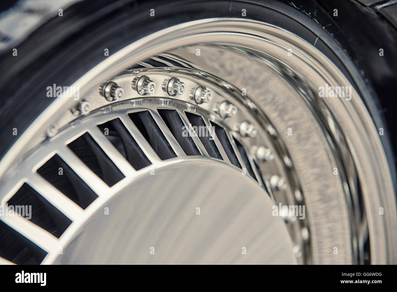Close-up of aluminium rim of luxury car wheel Stock Photo - Alamy