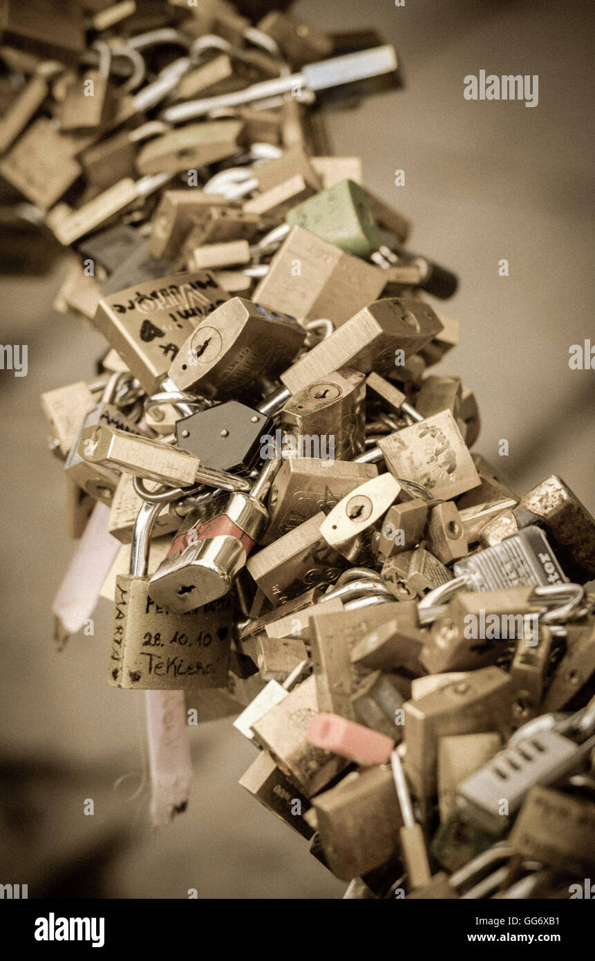 Love locks, Florence, Tuscany, Italy Stock Photo - Alamy