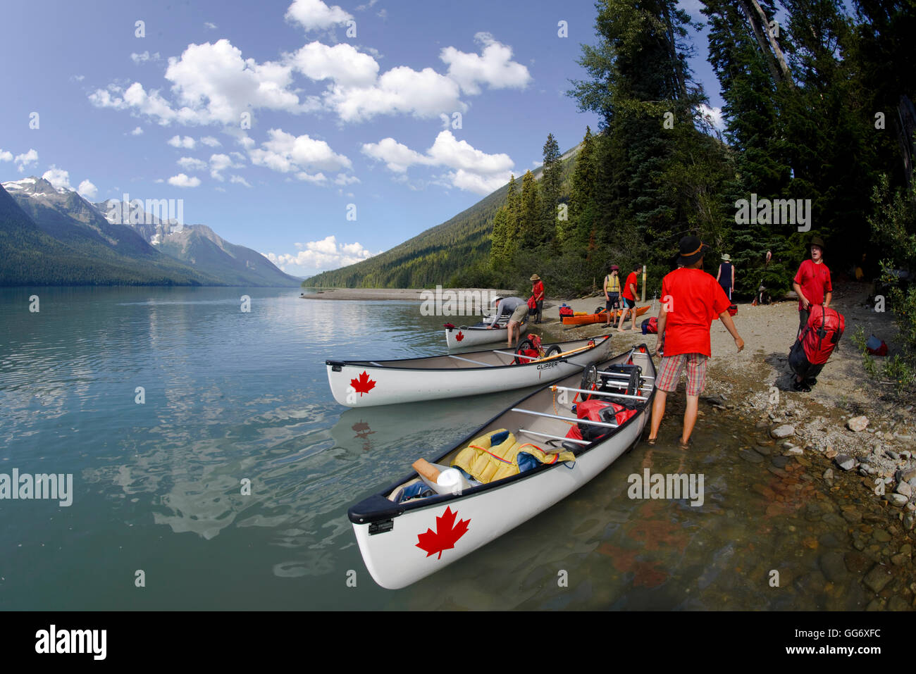 Bowron lake provincial park canoe hi-res stock photography and images ...