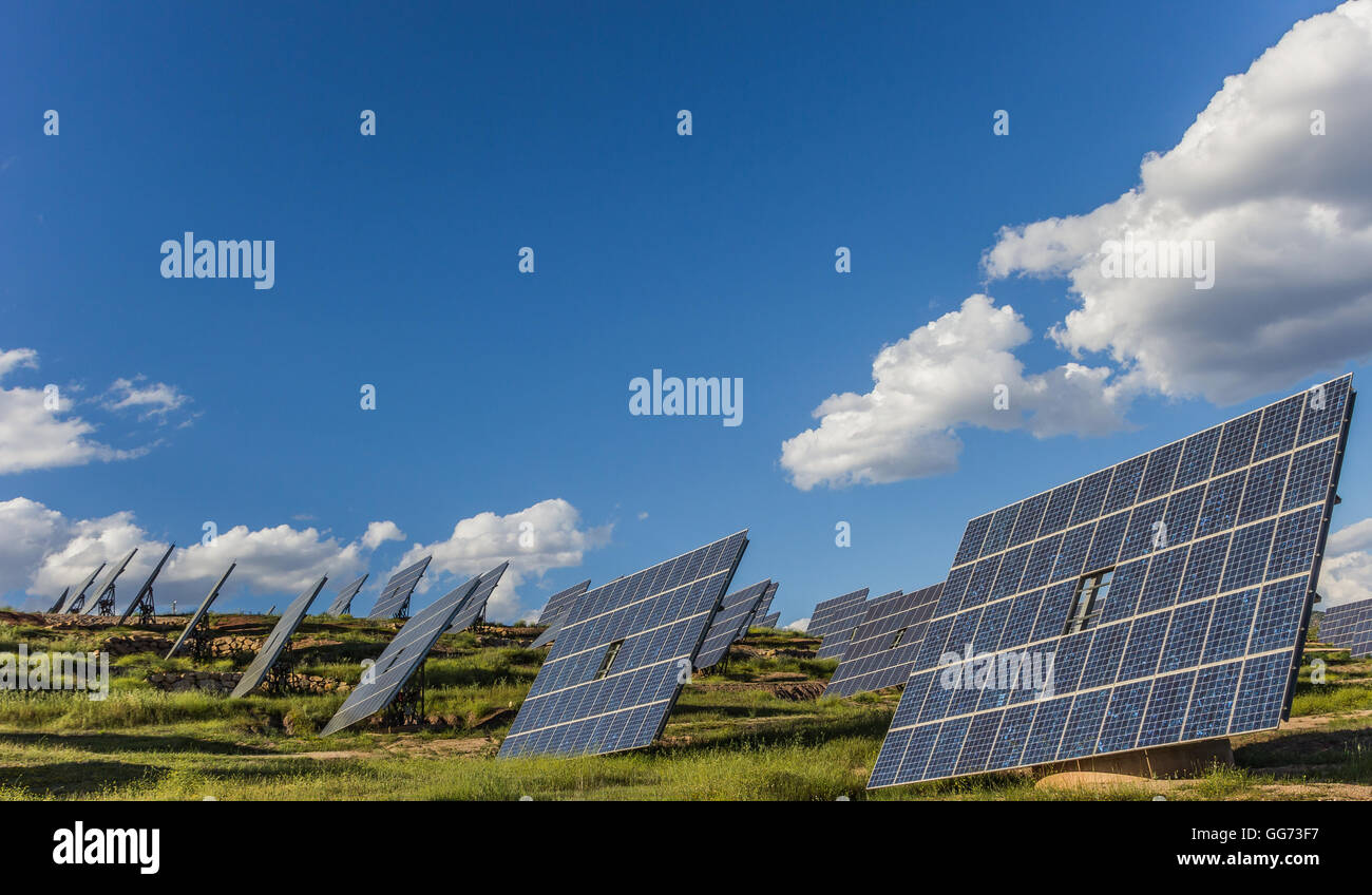 Solar panels and green grass hi-res stock photography and images - Alamy