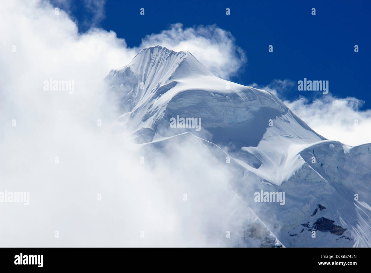 weather moving into Mera Peak system Stock Photo - Alamy