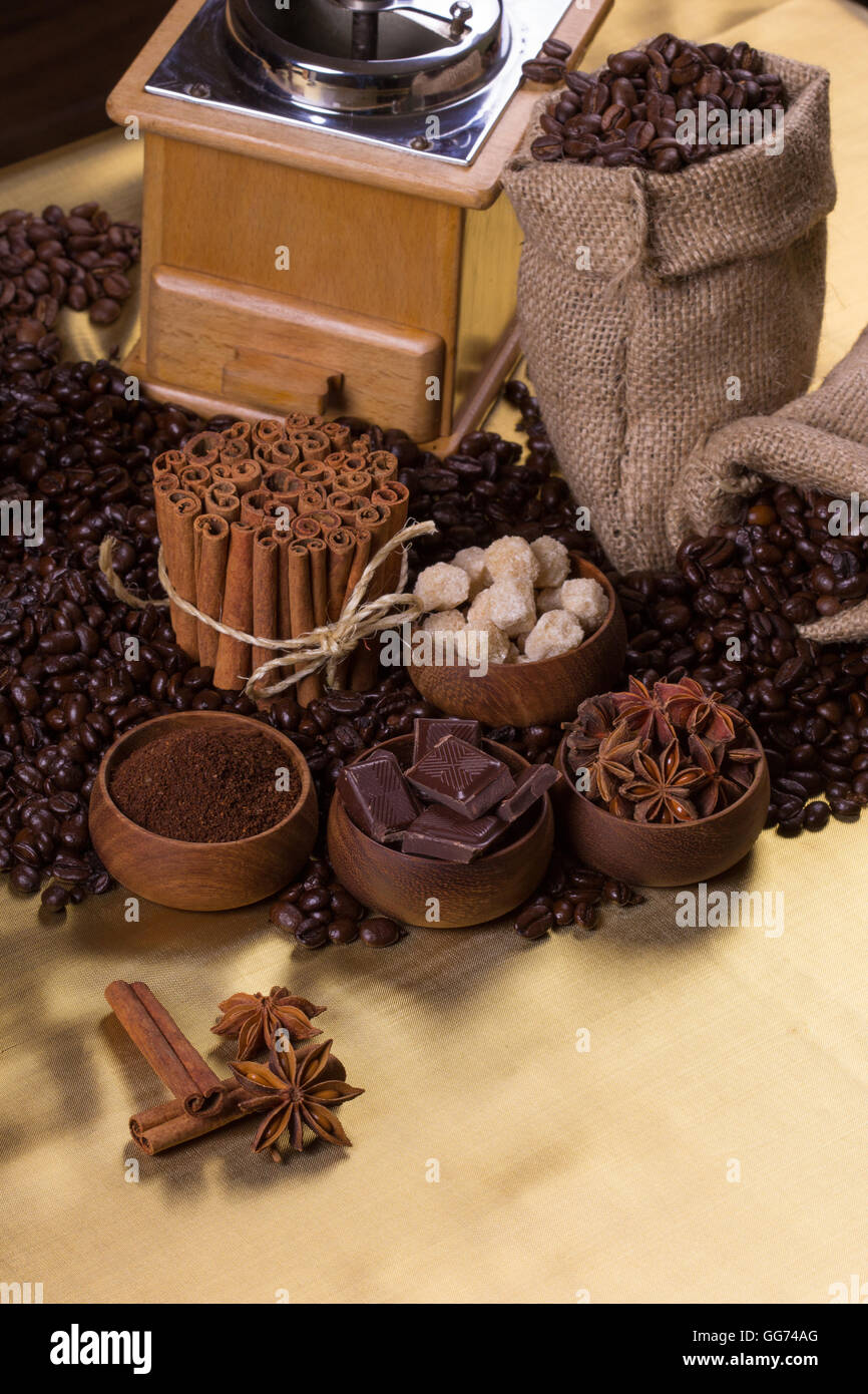Old time coffee grinder hi-res stock photography and images - Alamy