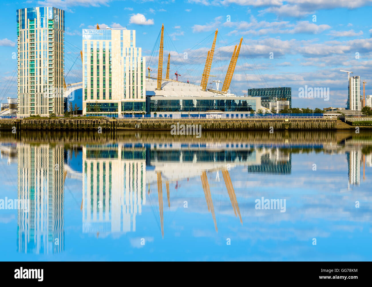 View of river Thames, north Greenwich and O2 arena Stock Photo - Alamy