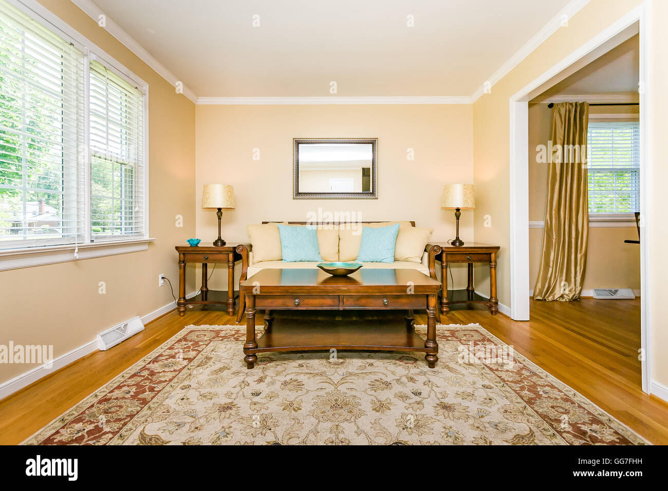 Typical american family indoors hi-res stock photography and images - Alamy