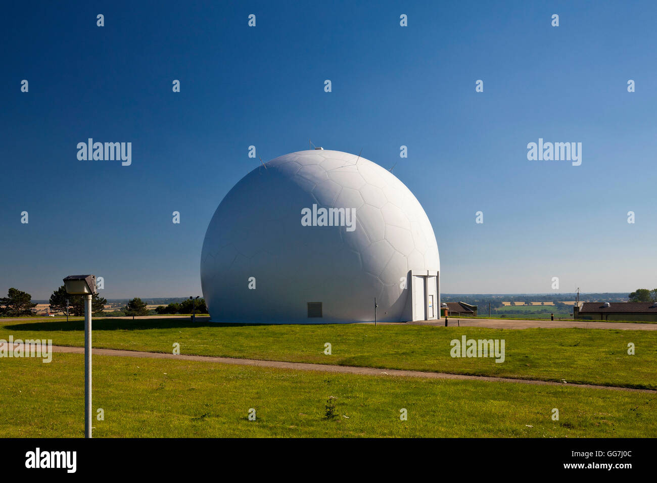 Radar station british hi-res stock photography and images - Alamy