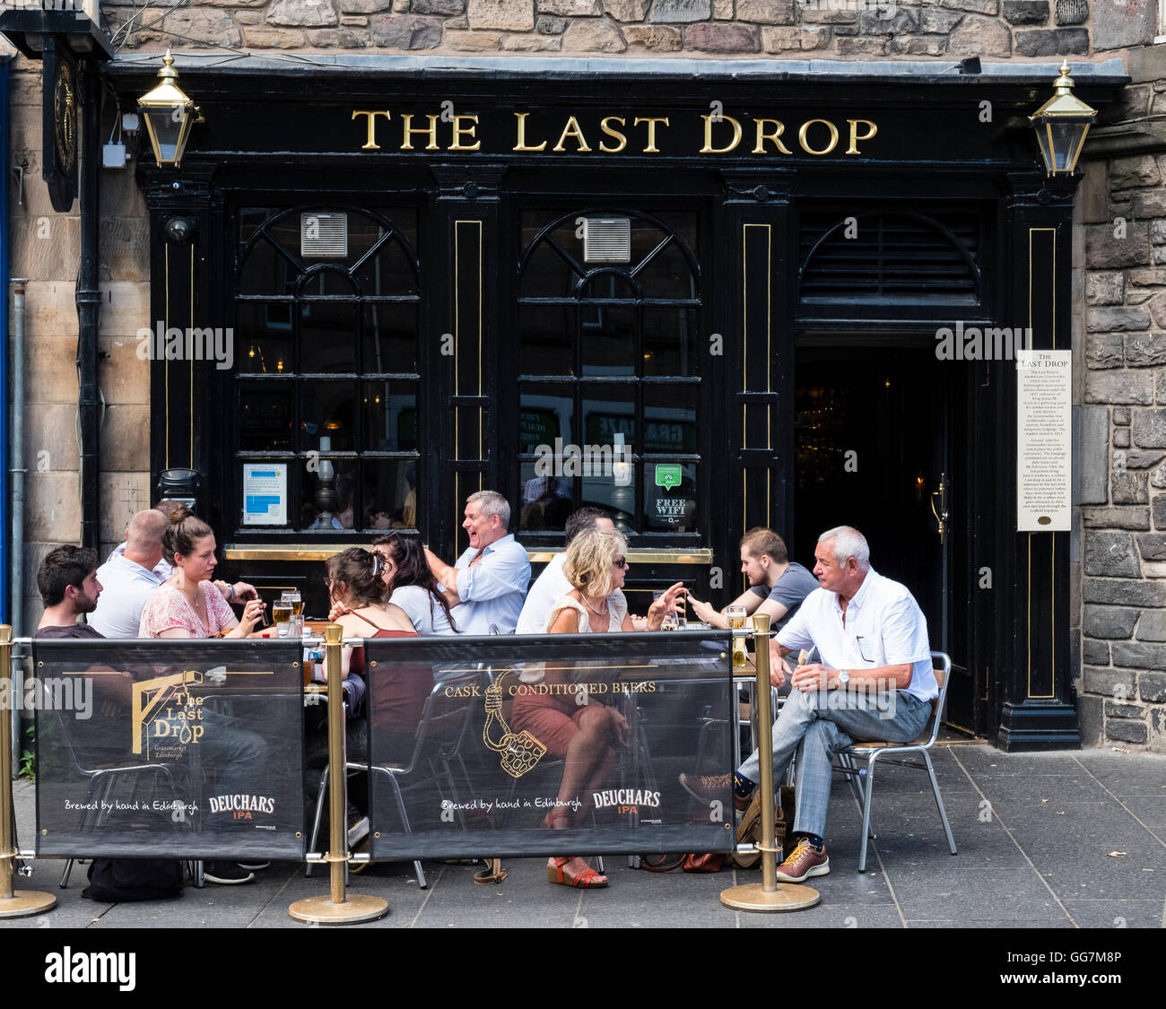 Pub the last drop hi-res stock photography and images - Alamy
