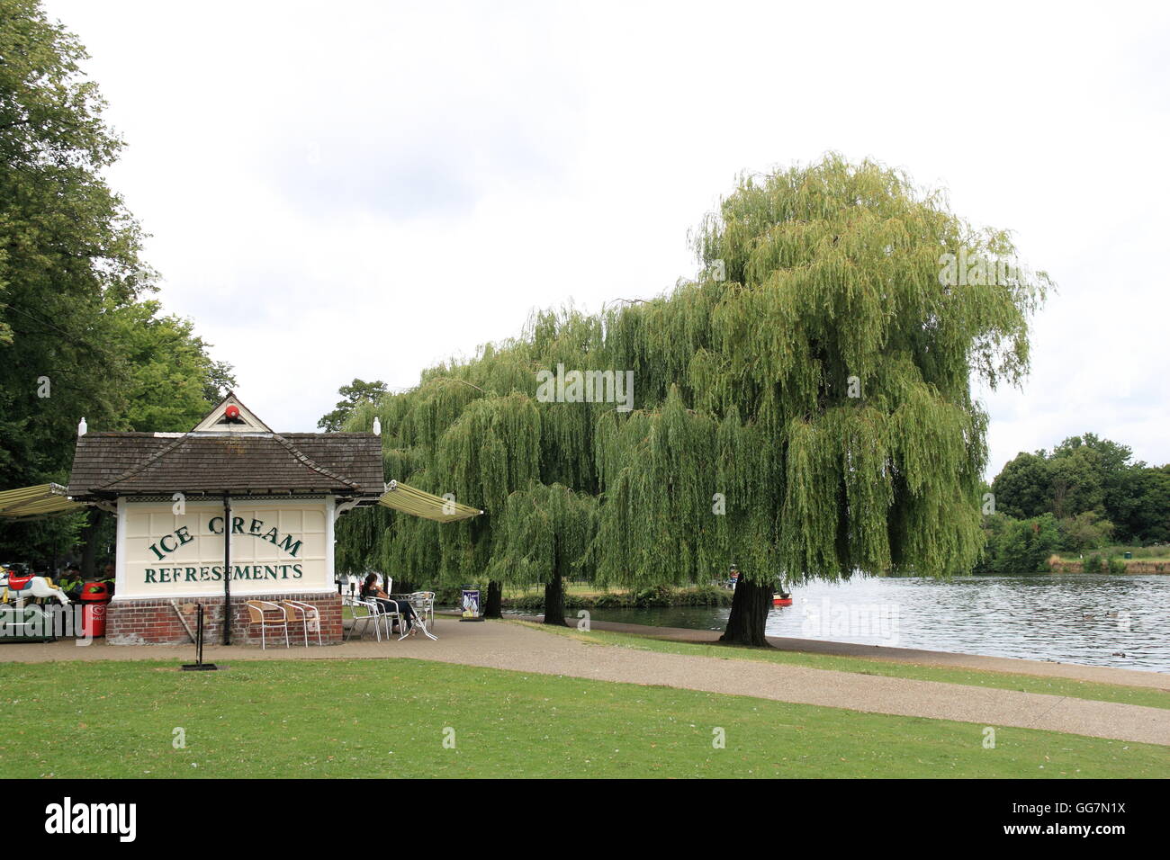 Windsor riverside hi-res stock photography and images - Alamy