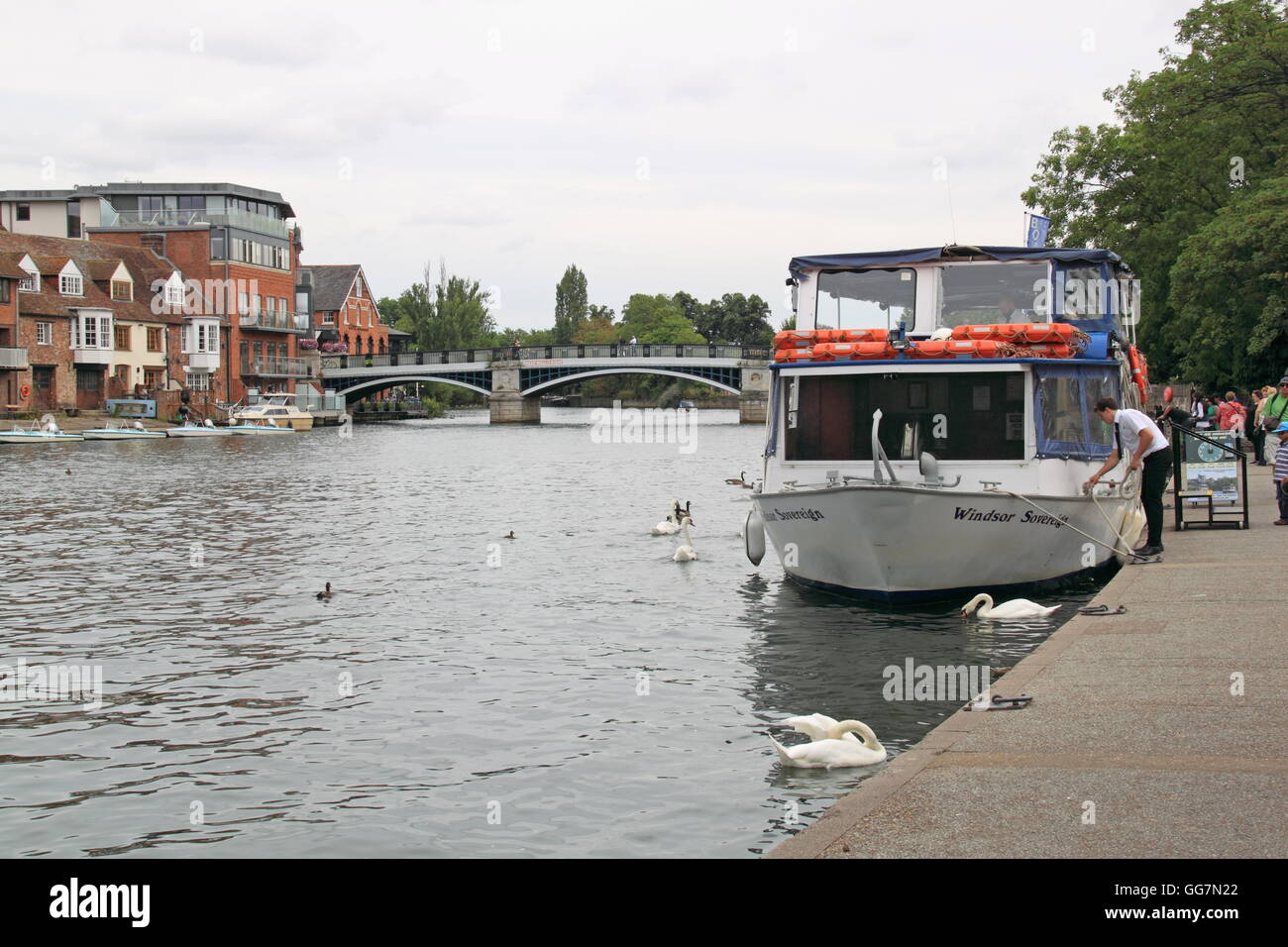 Windsor eton riverside hi-res stock photography and images - Alamy