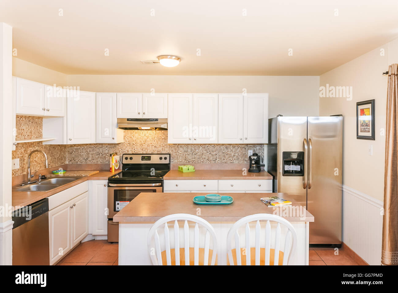 Modern kitchen typical of a North American home Stock Photo - Alamy