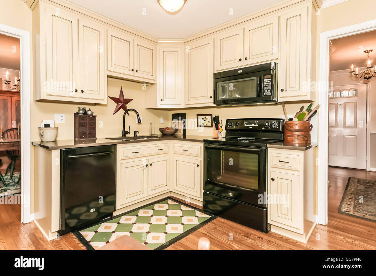 Modern kitchen typical of a North American home Stock Photo - Alamy