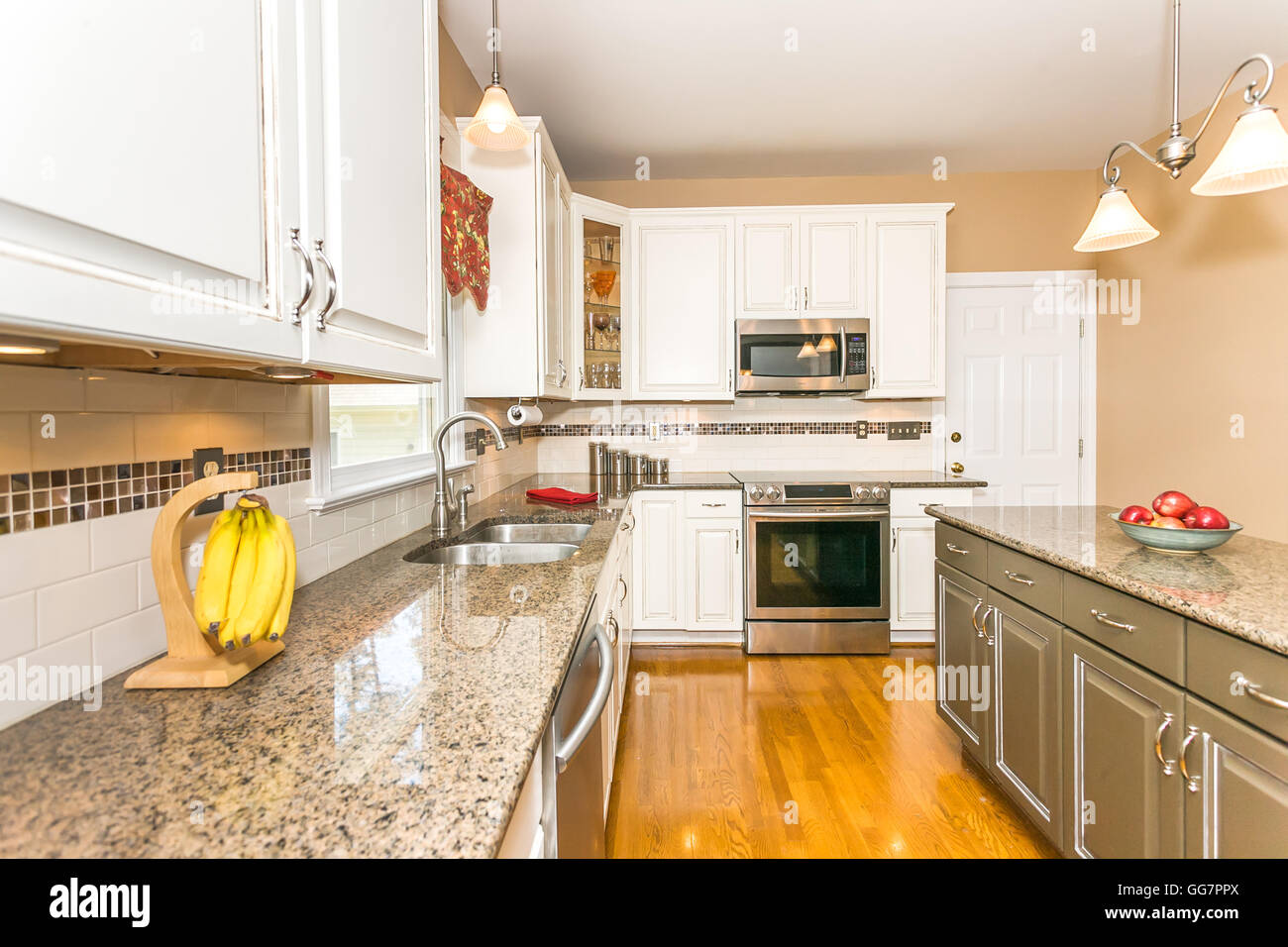 Modern kitchen typical of a North American home Stock Photo - Alamy