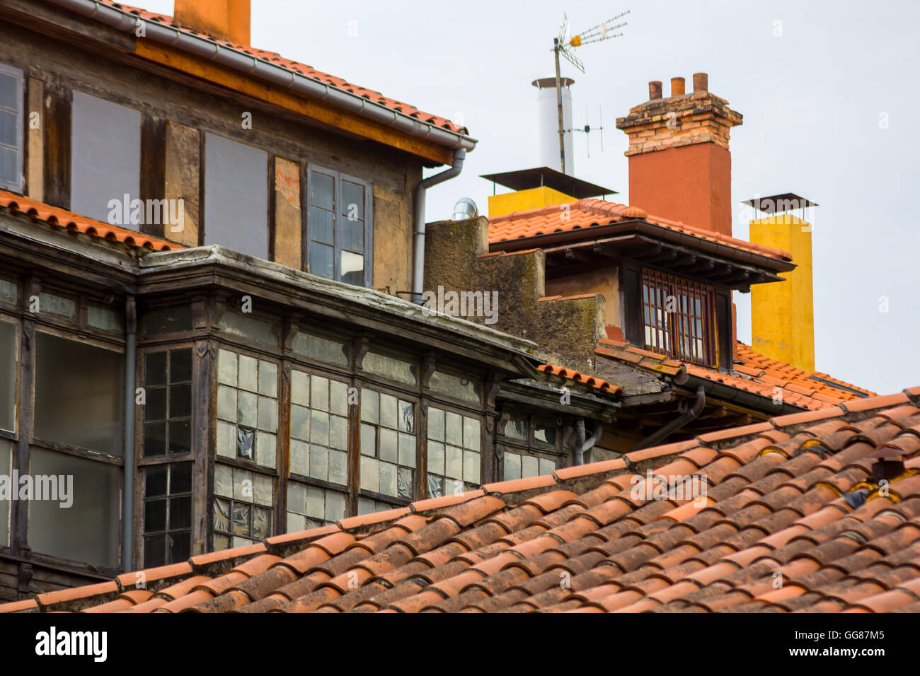 Old italian windows hi-res stock photography and images - Alamy