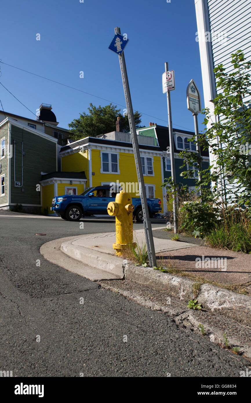 Yellow fire hydrant and sign hi-res stock photography and images - Alamy