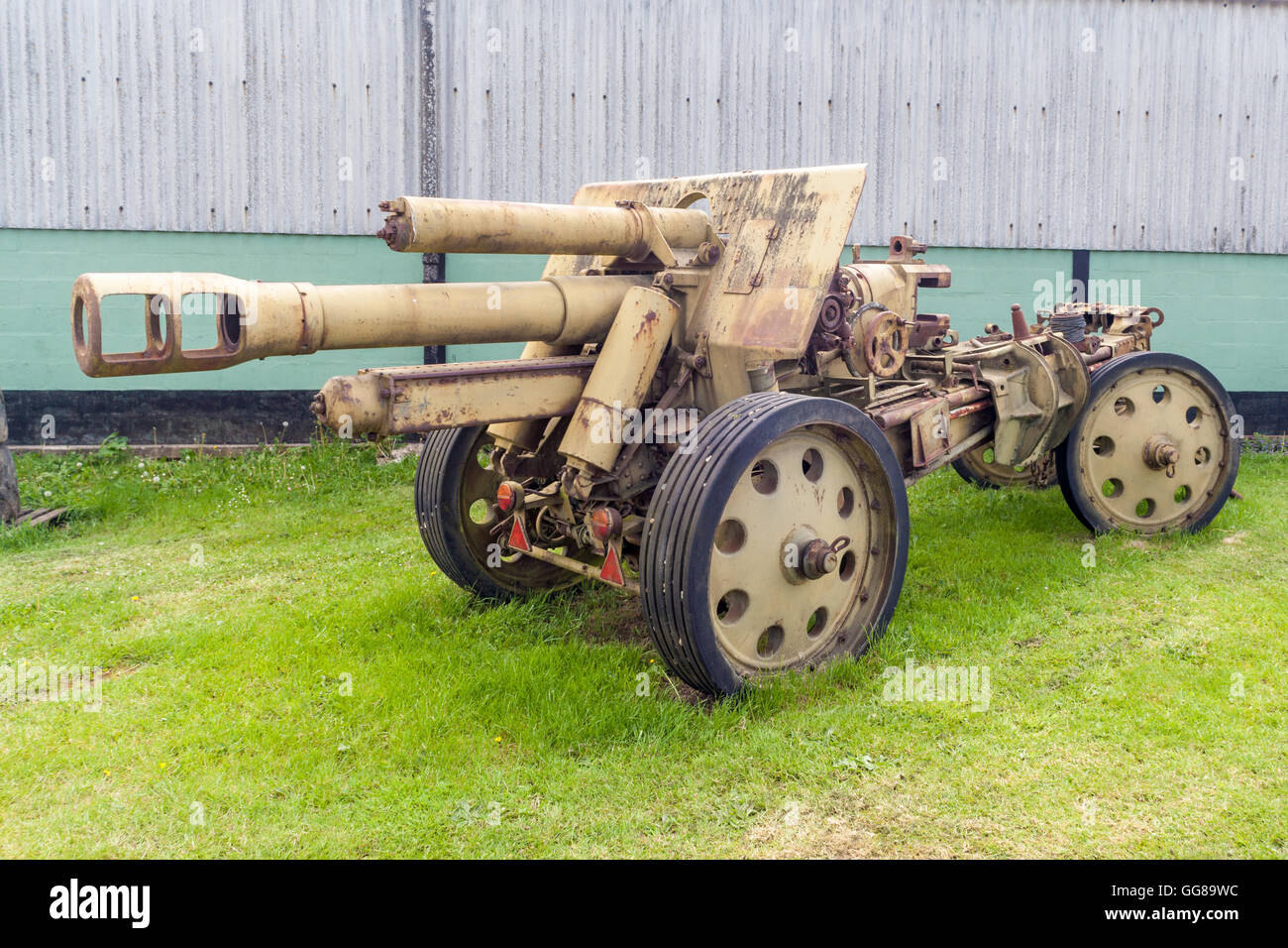 Gun carriage hi-res stock photography and images - Alamy