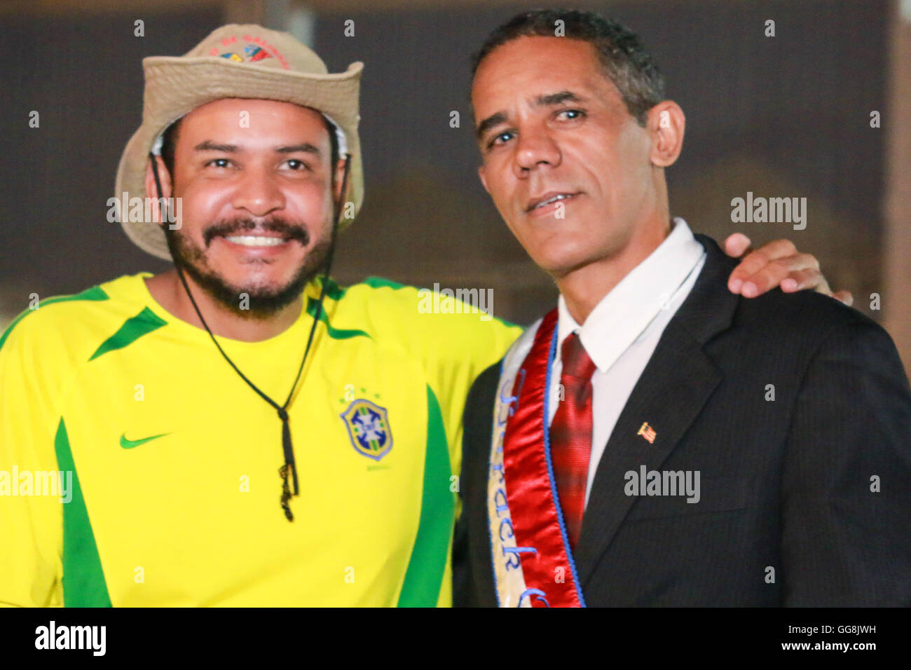 Costumed fan hi-res stock photography and images - Alamy