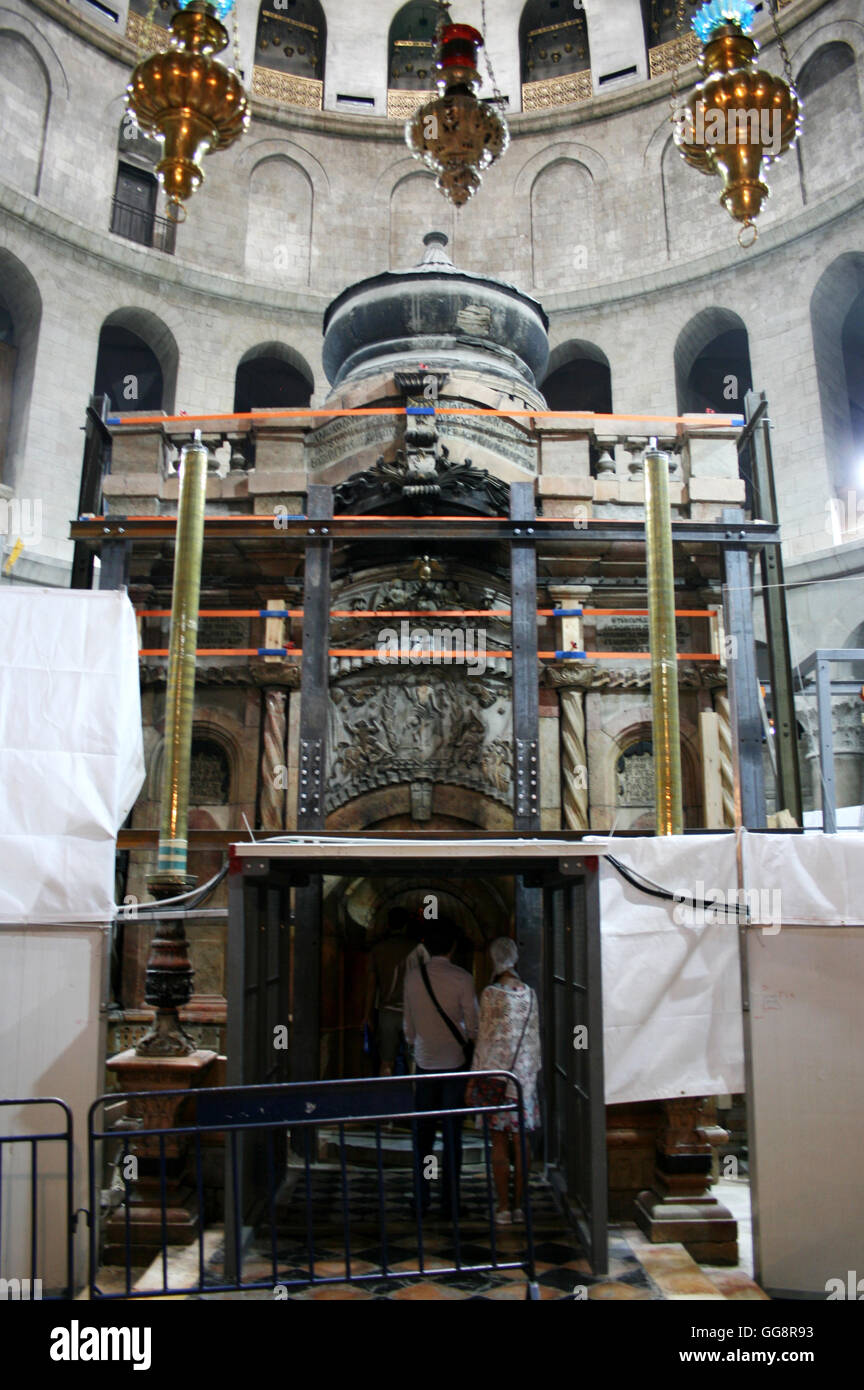 The funerary chapel inside the Church of the Holy Sepulchre in ...