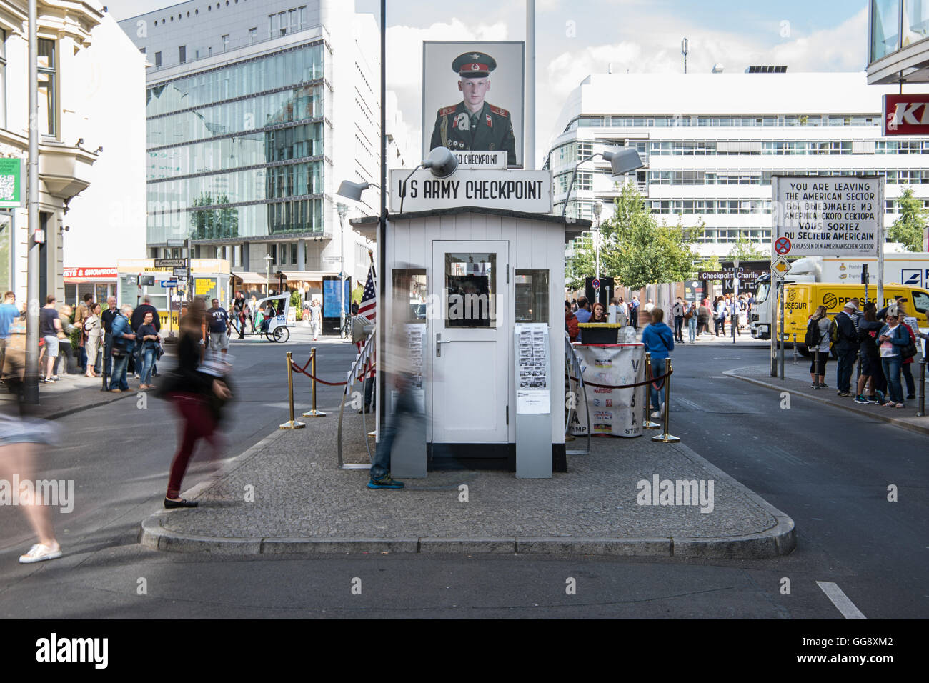 Boarder checkpoint hi-res stock photography and images - Alamy