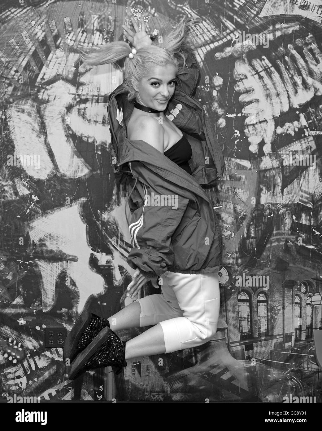 Bebe rexha live Black and White Stock Photos & Images - Alamy