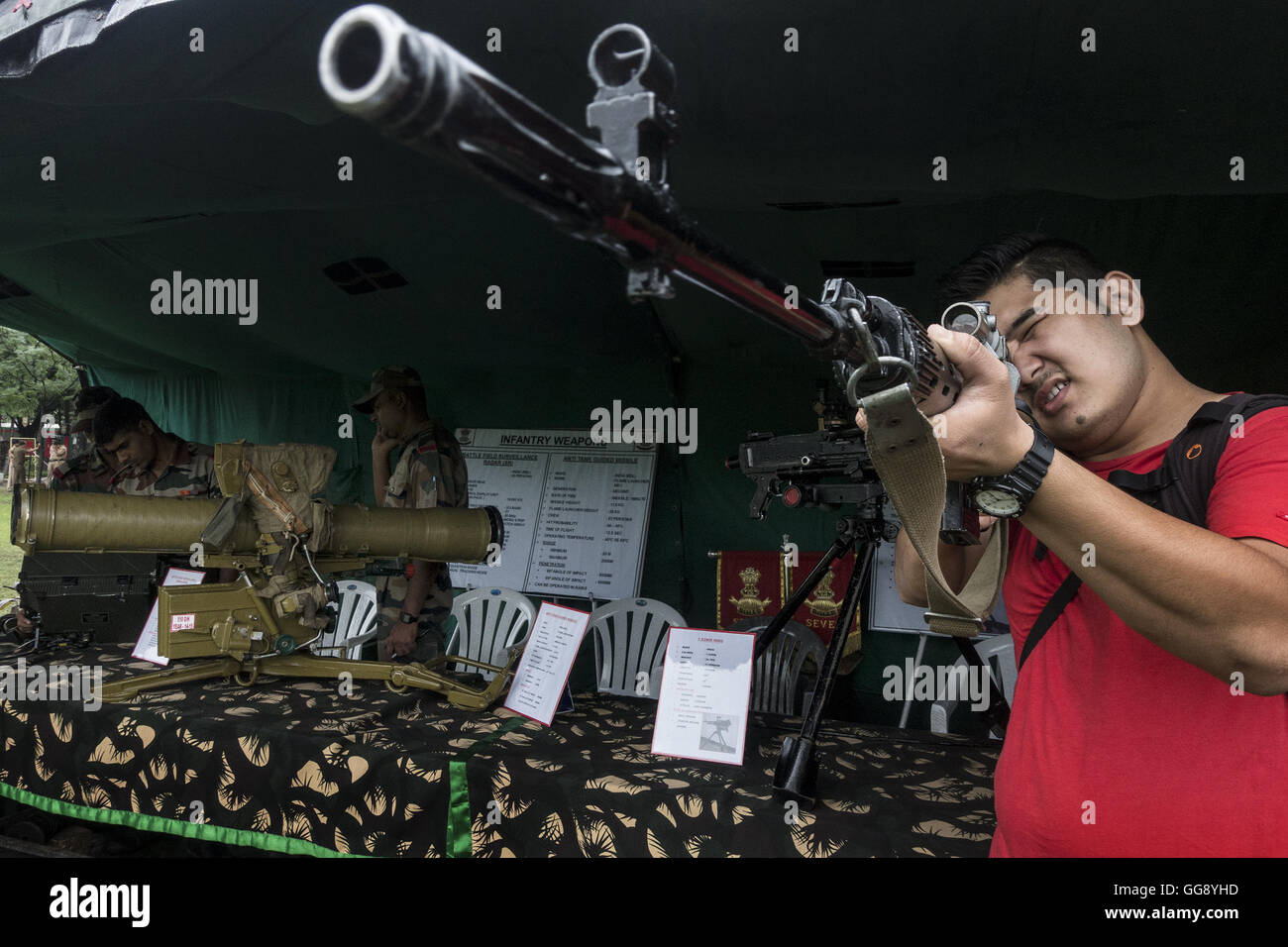 Know your army hi-res stock photography and images - Alamy